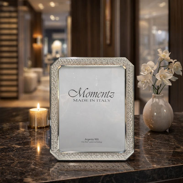 Luxury and Premium Silver Photo Frames | Best & Unique Photo Frame Designs